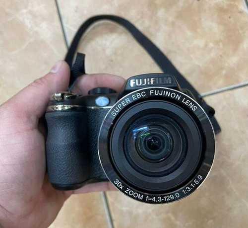 Fujifilm FinePix S4000 Компактный фотоаппарат