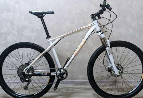 GT avalanche 27.5 (Rock shox, Deore)