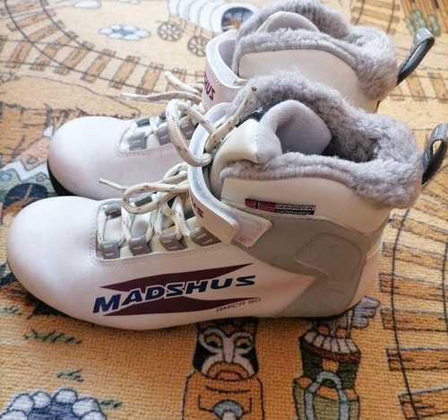 Лыжные ботинки Madshus для девочки р.37.5