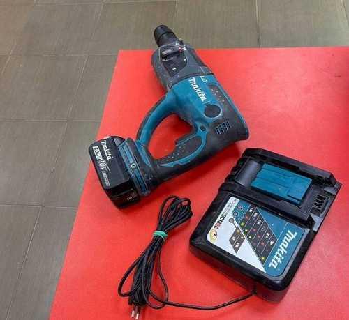 Перфоратор Makita DHR202