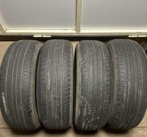 Yokohama BluEarth A34 215/65 R17 19