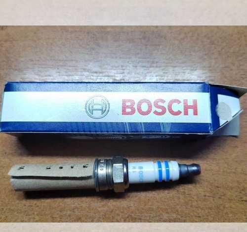 Свеча зажигания Bosch YR6SII330X