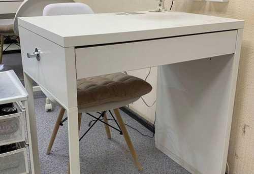 Письменный стол IKEA мальм