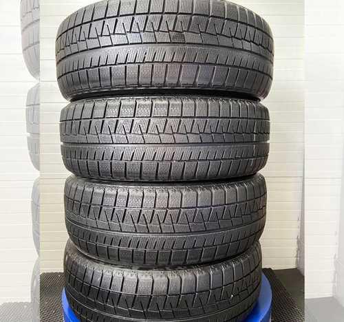 Bridgestone Blizzak Revo GZ 215/60 R17 96S