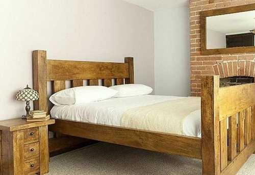 Двуспальная кровать из дерева