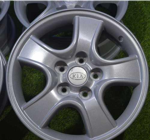 Диски Литые R16 5x114.3 KIA original et46 dia67.1