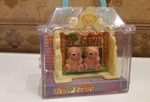 Игрушка Simba Мишки Teddy Family на качелях 2000 г