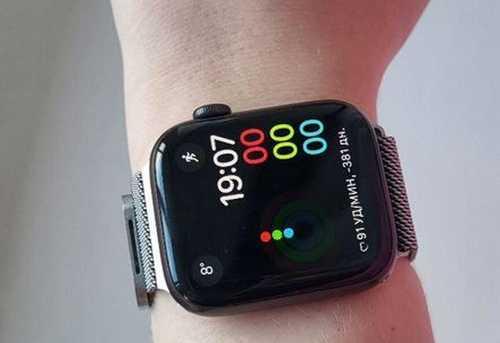 Смарт-часы Apple Watch SE 2020 44mm