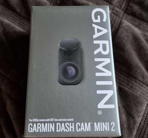 Видеорегистратор Garmin Dash cam mini 2