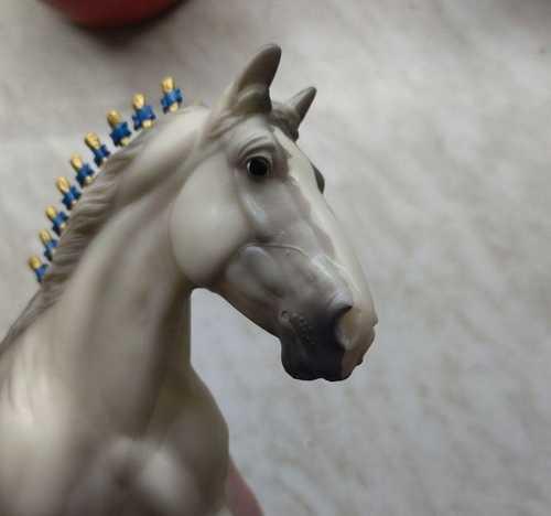 Лошадь игрушка серая большая