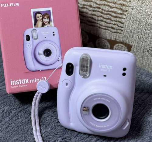 Пленочный фотоаппарат instax mini 11