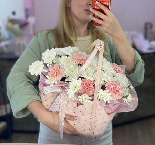 Хризантемы и бюджетные букеты