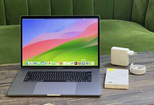 Like New MacBook Pro 15 i9 16GB 512GB RP560X 4GB