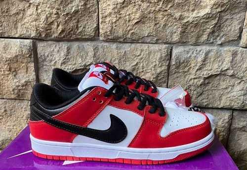 Nike SB Dunk Low Chicago