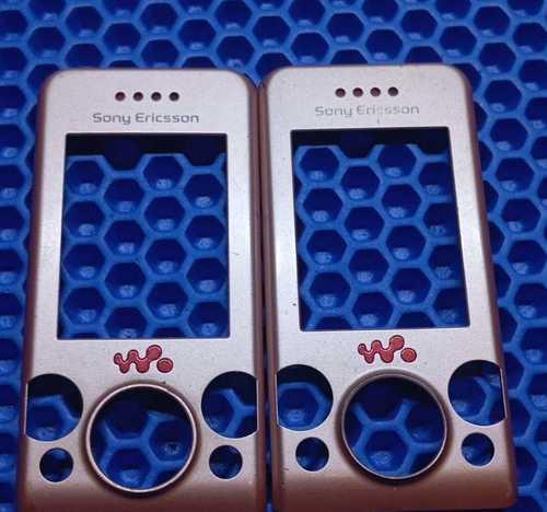 Sony Ericsson W580i. Передняя панель. Ориг. Розов