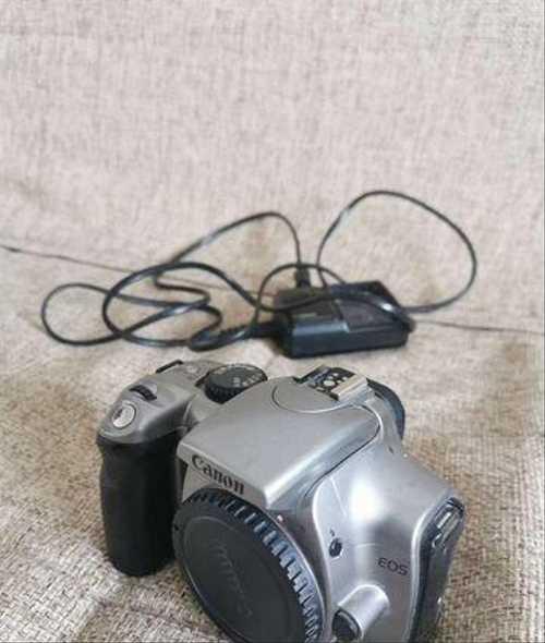 Зеркальный фотоаппарат Canon 300D