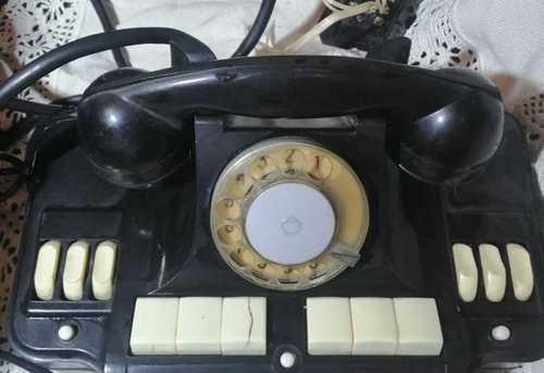 Старинный телефонный аппарат СССР