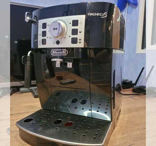 Кофемашина Delonghi Magnifica S ecam22.110.b