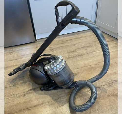 Пылесос dyson dc52