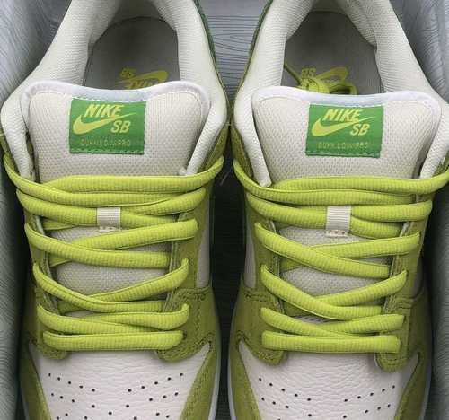 Кроссовки Nike SB Dunk Low Green Apple