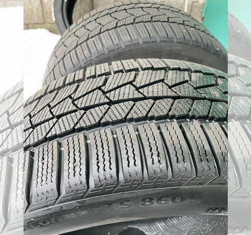 Continental ContiWinterContact TS 860S 245/40 R19 и 275/35 R19 98V