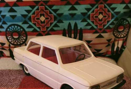 Модель автомобиля запорожец заз 968 СССР