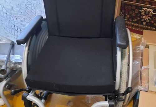 Продам кресло инвалидное Отто Бокк с ручным привод