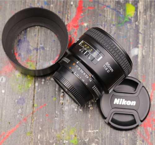 Nikon 85mm f/1.8D AF s/n058