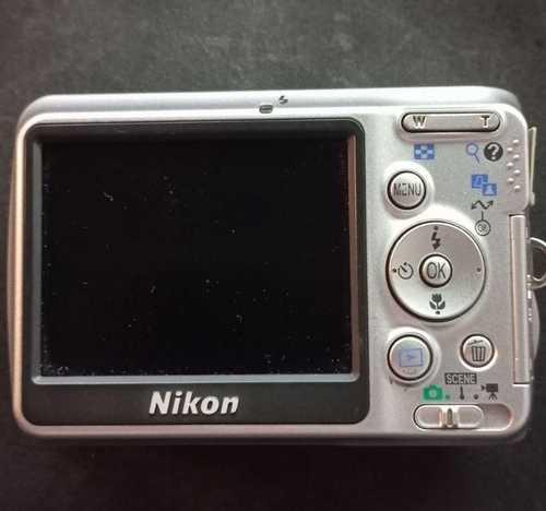 Цифровой фотоаппарат мыльница y2k Nikon coolpix l6