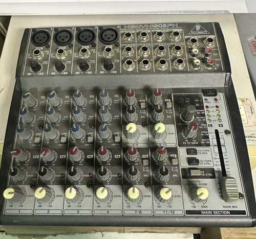 Микшерный пульт behringer 1202 Fx