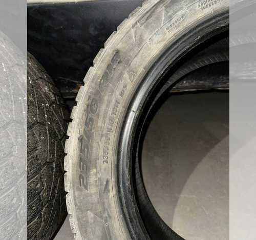 Pirelli Winter Ice Control 235/50 R18