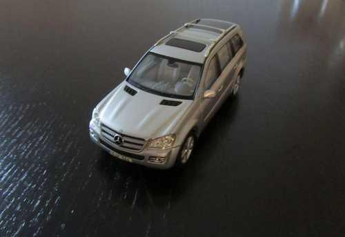 Модель Mercedes Benz GL - Class 2005 г. 1 : 43