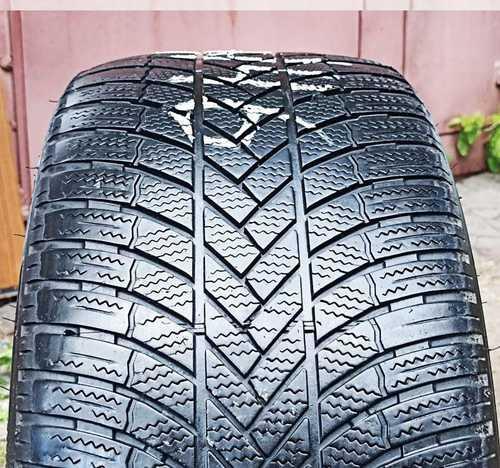 Bridgestone Blizzak LM-005 245/40 R18 97V