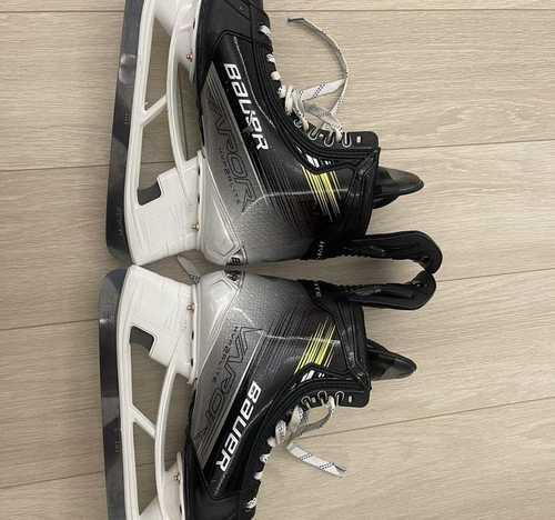 Коньки хоккейные Bauer hyperlite2 sr 10 fit1