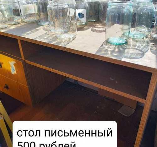 Письменный стол из массива дерева