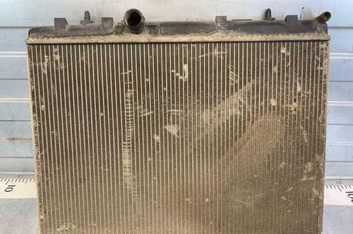 Радиатор охлаждения двигателя Peugeot 407 6D