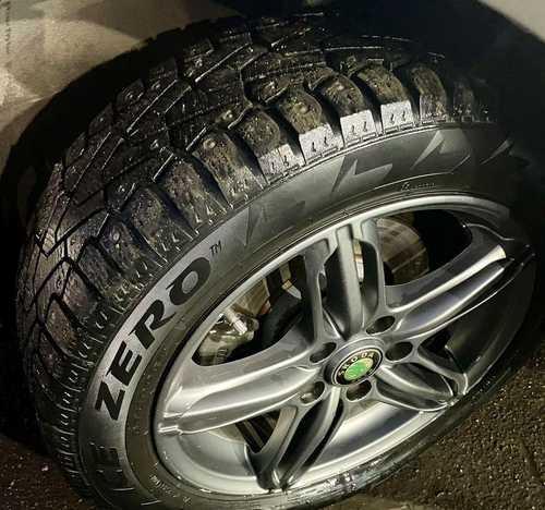 Pirelli Ice Zero 205/55 R16