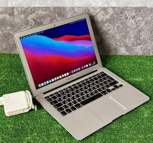 Ультратонкий Apple MacBook Air 13 Core i5 128 гб