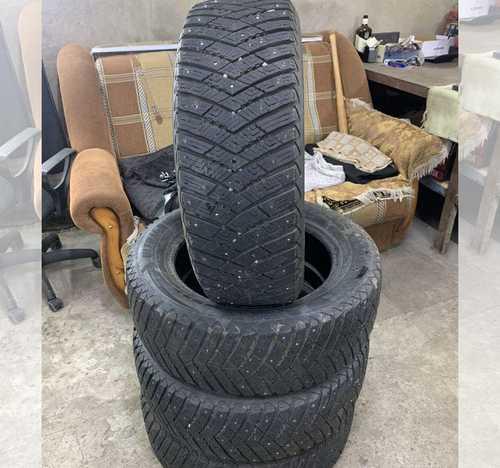 Goodyear UltraGrip Ice Arctic SUV 225/60 R17 103T