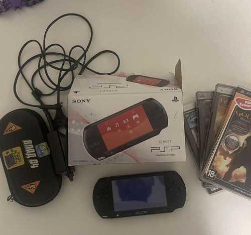 Продам PSP 1008. Полный комплект   4 диска