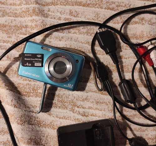 Sony Cuber-shot DSC-W220