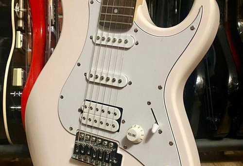 Электрогитара Cort Stratocaster (розовая)