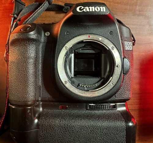 Зеркальный фотоаппарат Canon EOS 50D