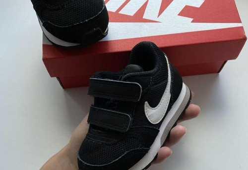 Кроссовки Nike детские 21 размер