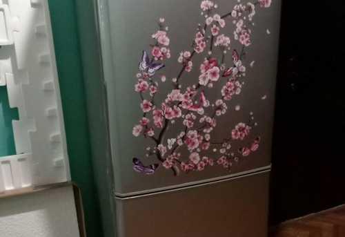 Холодильник неисправный