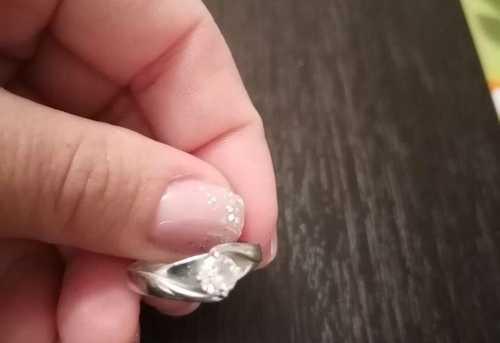 Серебряное кольцо с фианитом, размер 17.5