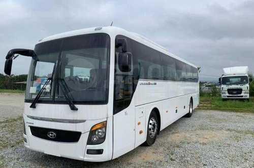 Лобовое стекло Hyundai Universe Luxury 1 половинка
