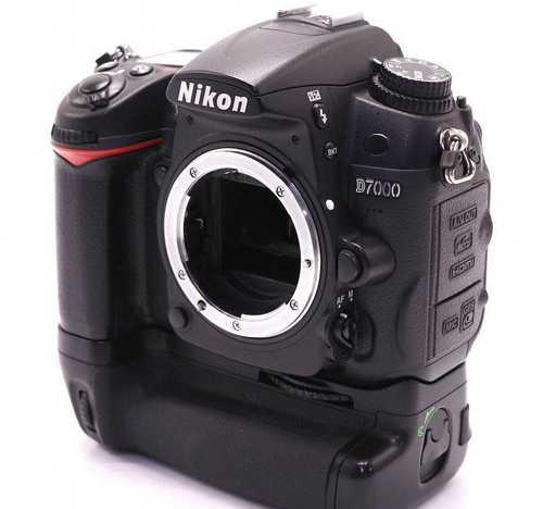 Nikon D7000 body (пробег 115830 кадров)