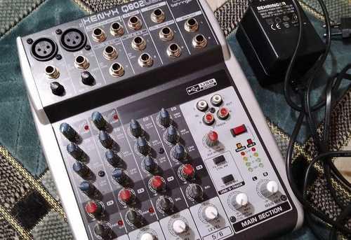 Behringer xenyx Q802USB