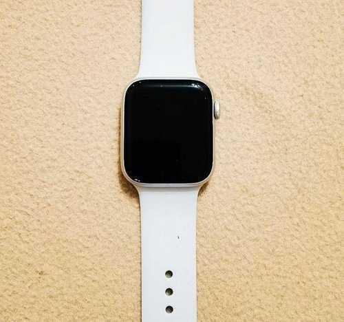 Apple watch se 2022 44